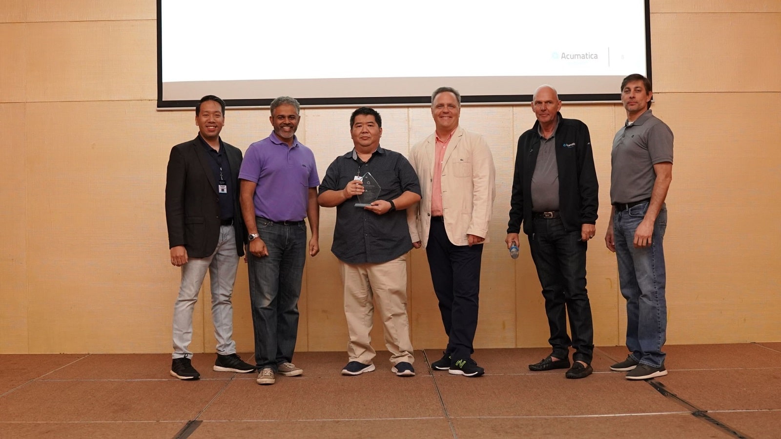 About us - Think Tank Solusindo